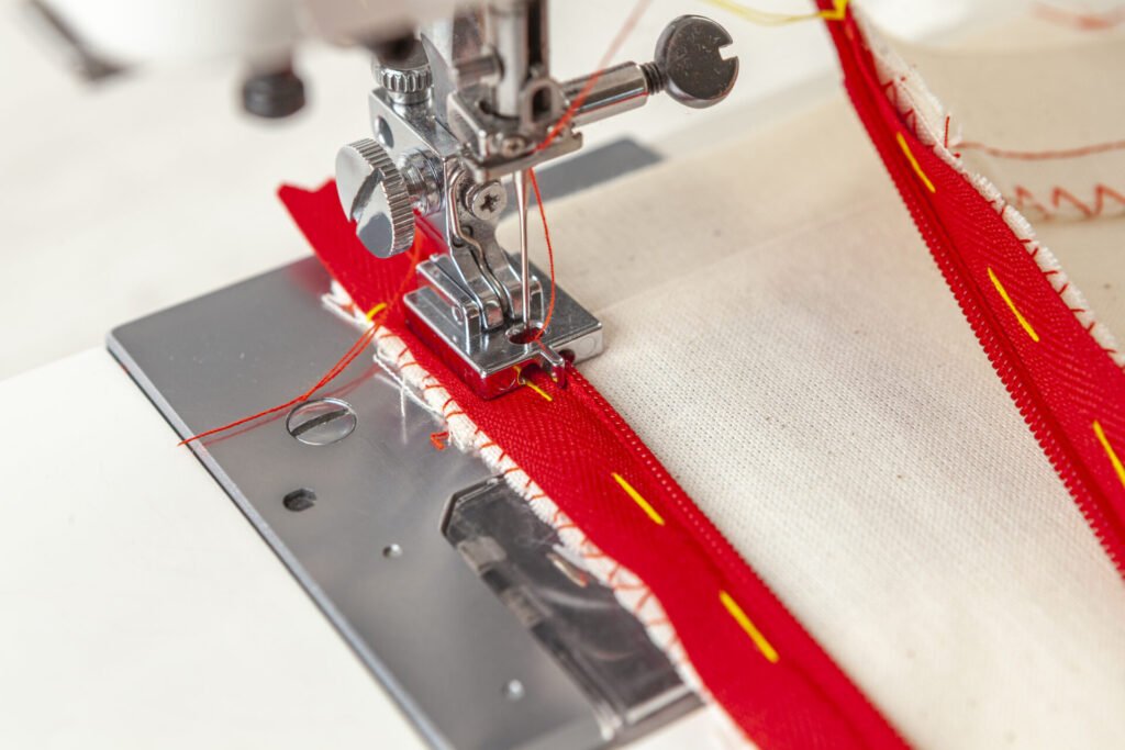 Dressmaking The Easy Guide by Helen Rhiannon